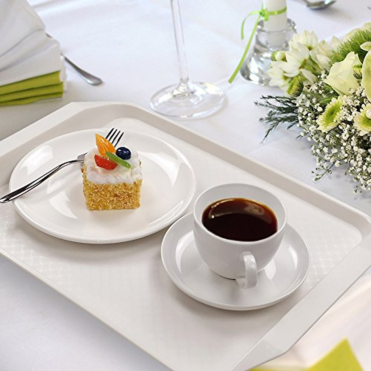 Lesbin White Plastic Fast Food Serving Trays, 16.9-Inch by 12-Inch, Set of 4