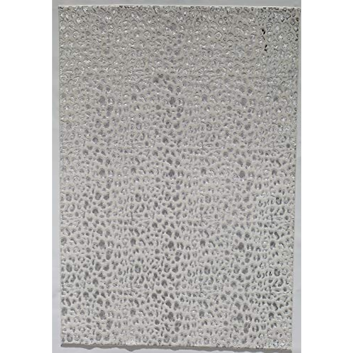 CosmoLiving by Cosmopolitan HZ50A Cougar Area Rug, Snow Leopard
