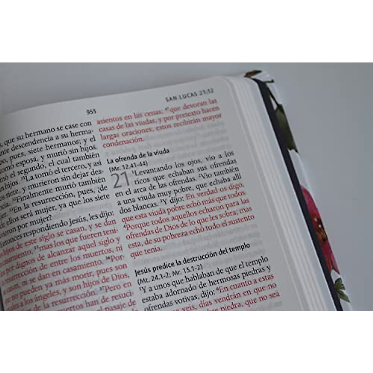 Biblia RVR 1960 letra grande. Tapa dura tela azul púrpura con flores tamaño manu al / Bible RVR 1960 Handy Size Hardcover Cloth with Purple Blue Flowers