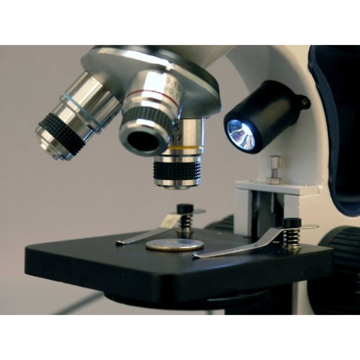 AmScope M158B-2L Cordless Compound Monocular Microscope, WF10x and WF20x Eyepieces, 40x-800x Magnification, Upper and Lower LED Illumination with Rheostat, Brightfield, Single-Lens Condenser, Coaxial Coarse and Fine Focus, Plain Stage, 110V or Battery-Pow
