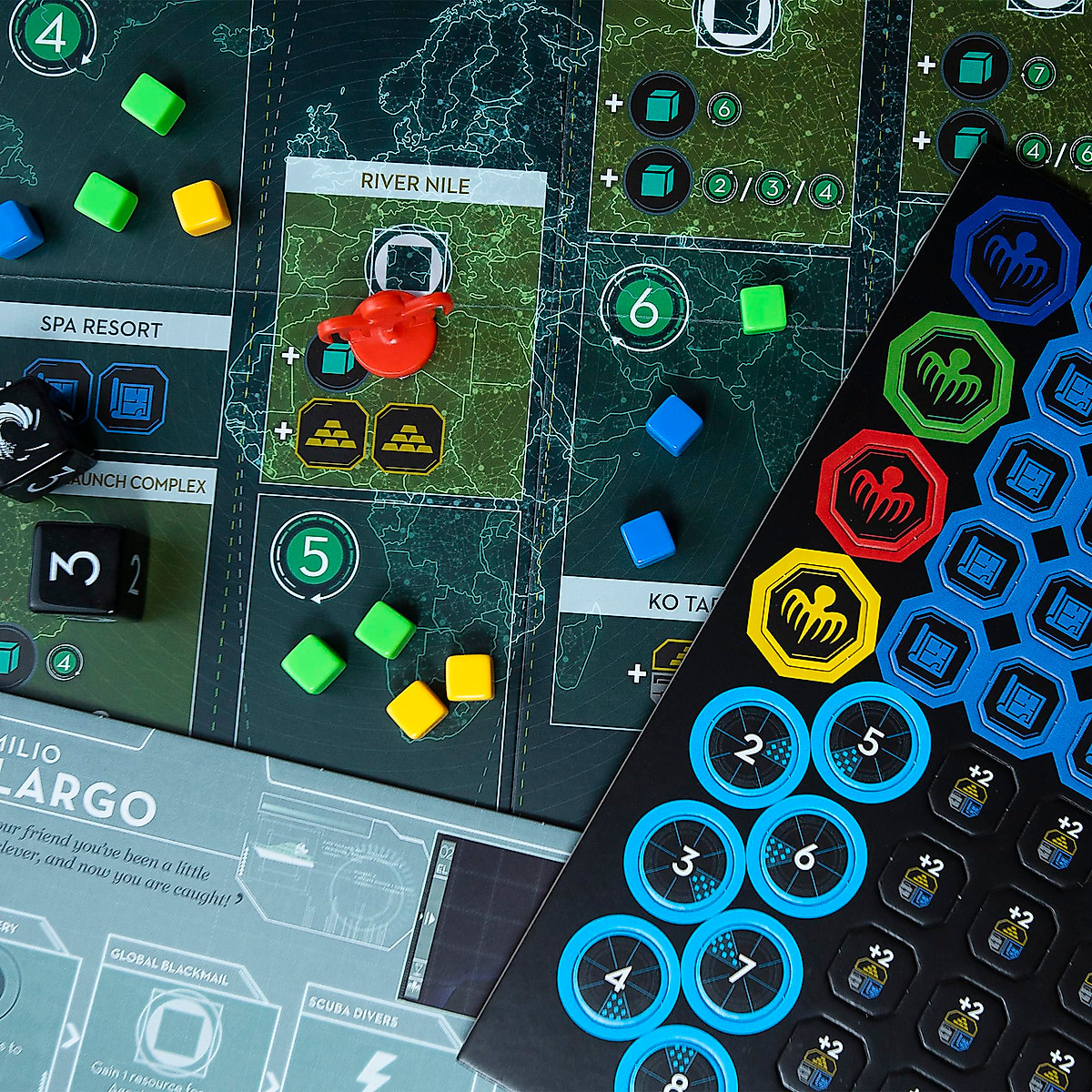 Spectre The Board Game | Spy Vs. Spy on The James Bond Movies for Adults and Kids | Ages 14+ | 2-4 Players | Average Playtime 20-45 Minutes | Made by Modiphius Entertainment