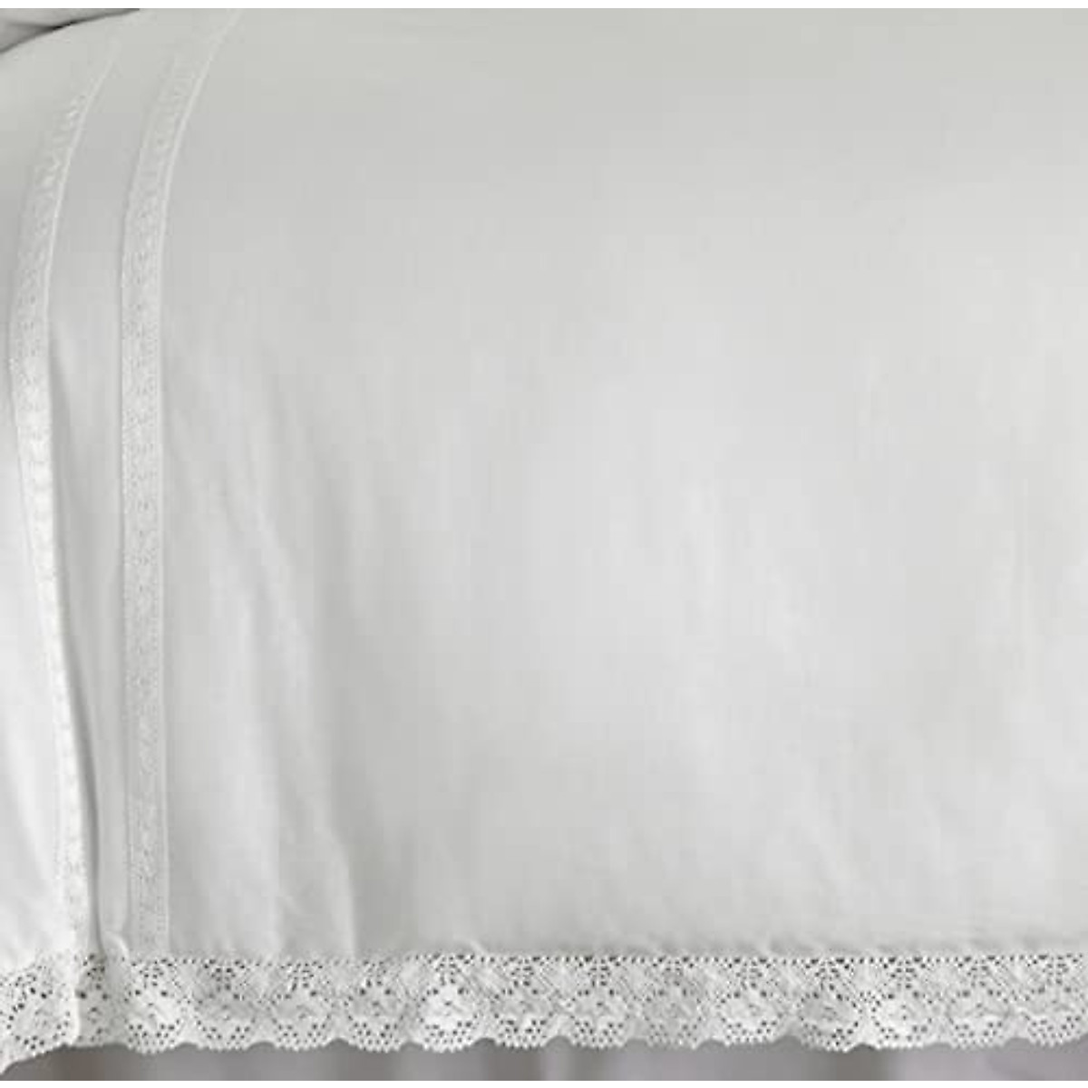 Laura Ashley Home - Queen Comforter Set, Reversible Cotton Bedding with Matching Shams, Stylish Home Decor for All Seasons (Annabella White, Queen)