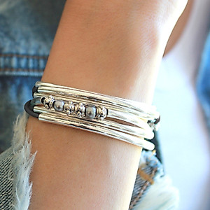 Lizzy James Charmer Natural Black Leather Wrap Bracelet Necklace in Silver with Small Freshwater Pearls (Large)