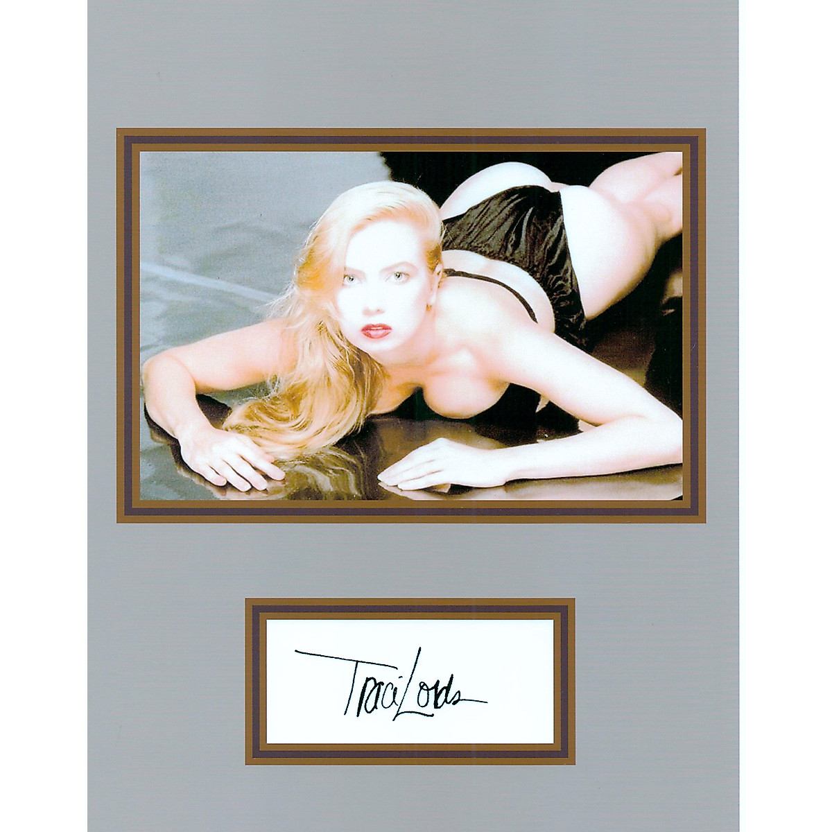 Kirkland Signature Traci Lords 8 X 10 Autograph Photo on Glossy Photo Paper