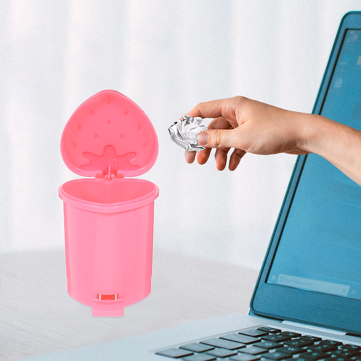MAGICLULU Strawberry Trash Can: Mini Desktop Heart Wastebasket Kawaii Trash Can with Lid Small Garbage Container for Office Makeup Waste Bathroom Bedroom