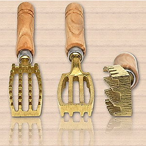 Kwizing Made in Japan [Extra Large] Fish Scaler Brush with Brass Serrated Sawtooth and Ergonomic Wooden Handle - Easily Remove Fish Scales Without Fuss Or Mess - Handcrafted by Japanese Artisans