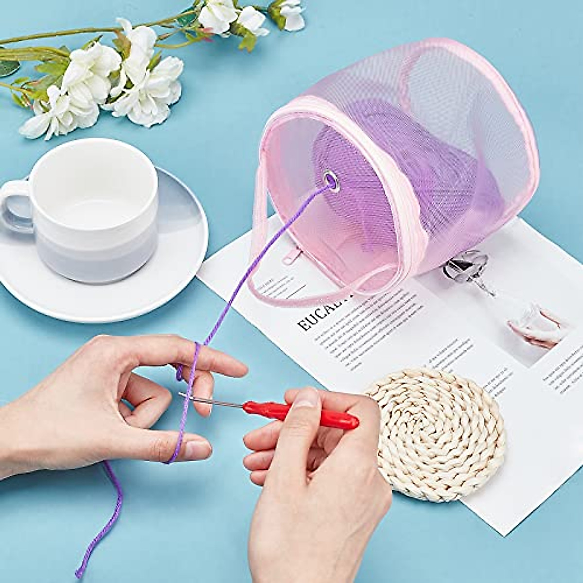 NBEADS 2 Pcs Empty Mesh Yarn Bags, Portable Knitting Bag Organza Storage Cases Tote Bags Crochet Thread Sewing Accessories for Yarn Storage (Pink and Navajo White)