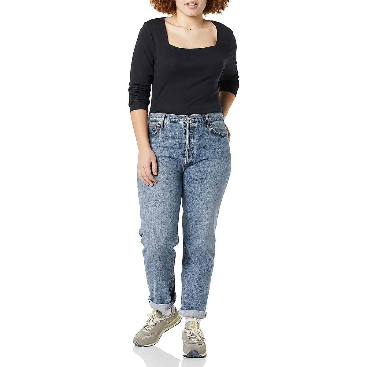 Amazon Essentials Women's Slim-Fit Long Sleeve Square Neck T-Shirt, Black, Medium