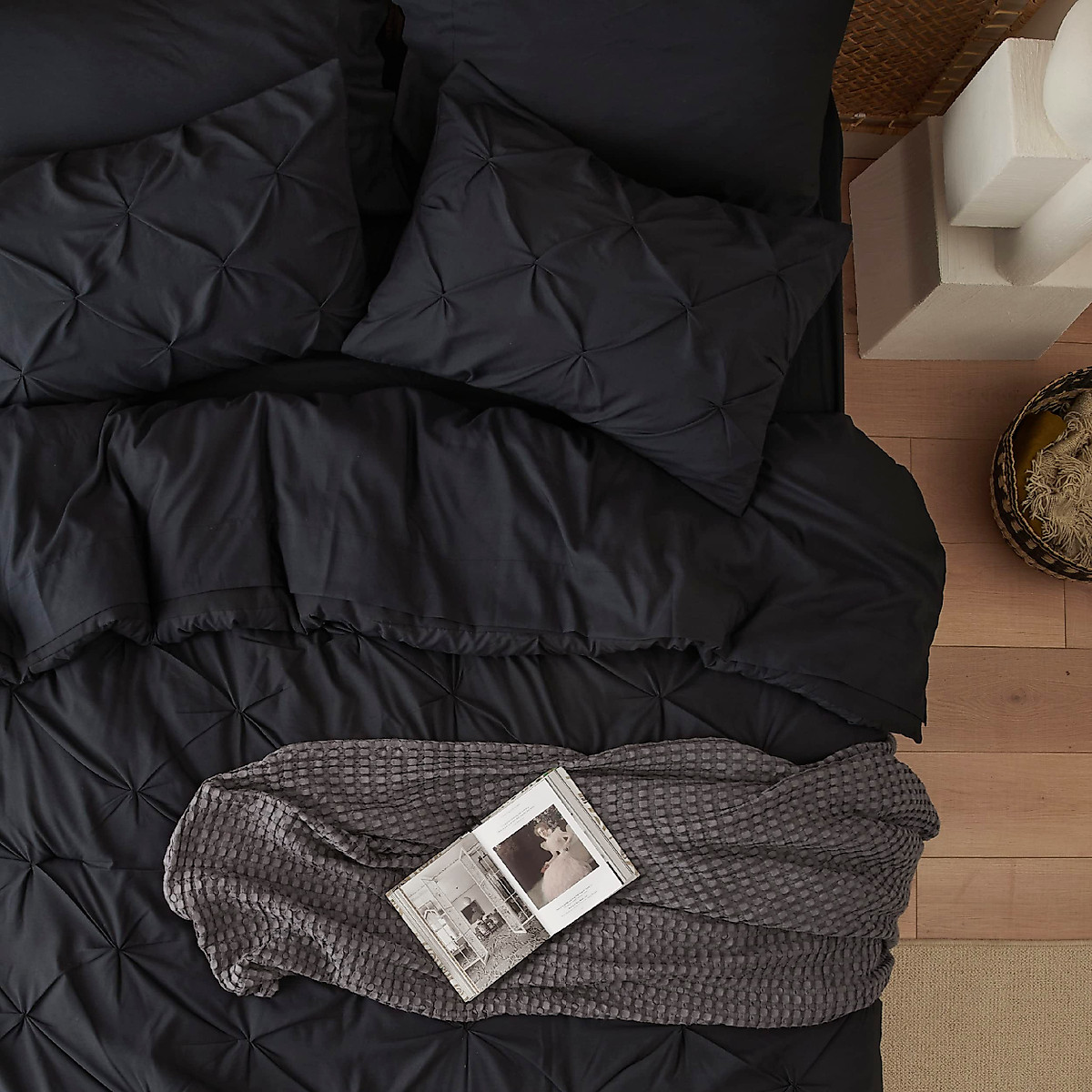 Bedsure Full Comforter Set Black - Bed in a Bag Full Size 7 Pieces, GentleSoft™ Pintuck Bed Set Gift for Family, Pinch Pleat Black Comforter with Sheets, Pillowcases & Shams