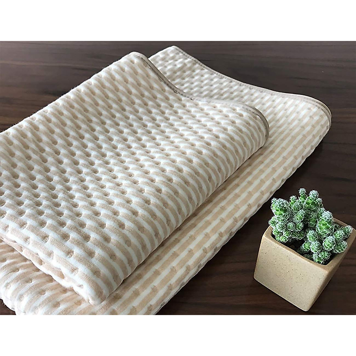 39"X47" Washable Waterproof Urine Pads Incontinence Bed Diaper Changing Mat Mattress Sheet Protector, Absorbency Hosptial Pee Pads Quilt Underpad Sheet for Baby Adults, Beige