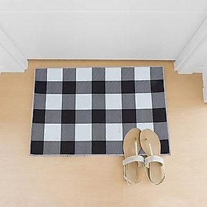 Black & White Christmas Door Mat Buffalo Plaid Doormat 16 x 24'' Winter Holiday Non-Skid Floor Mat Switch Mat Indoor Outdoor Home Garden Easy to Clean Low Profile Mat