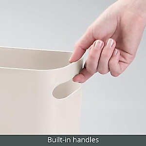 mDesign Slim 5.7 Litre Waste Bin - Waste Paper Bin with Integrated Plastic Carry Handles - Compact Waste Bin for Bathroom, Kitchen or Office - Cream