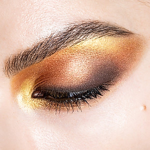 REVLON x WW84 The Wonder Woman Face & Eyeshadow Palette, 10 Bold Blendable Colors, Matte, Metallic and Pearl Finishes, 0.37 oz (7255254001)