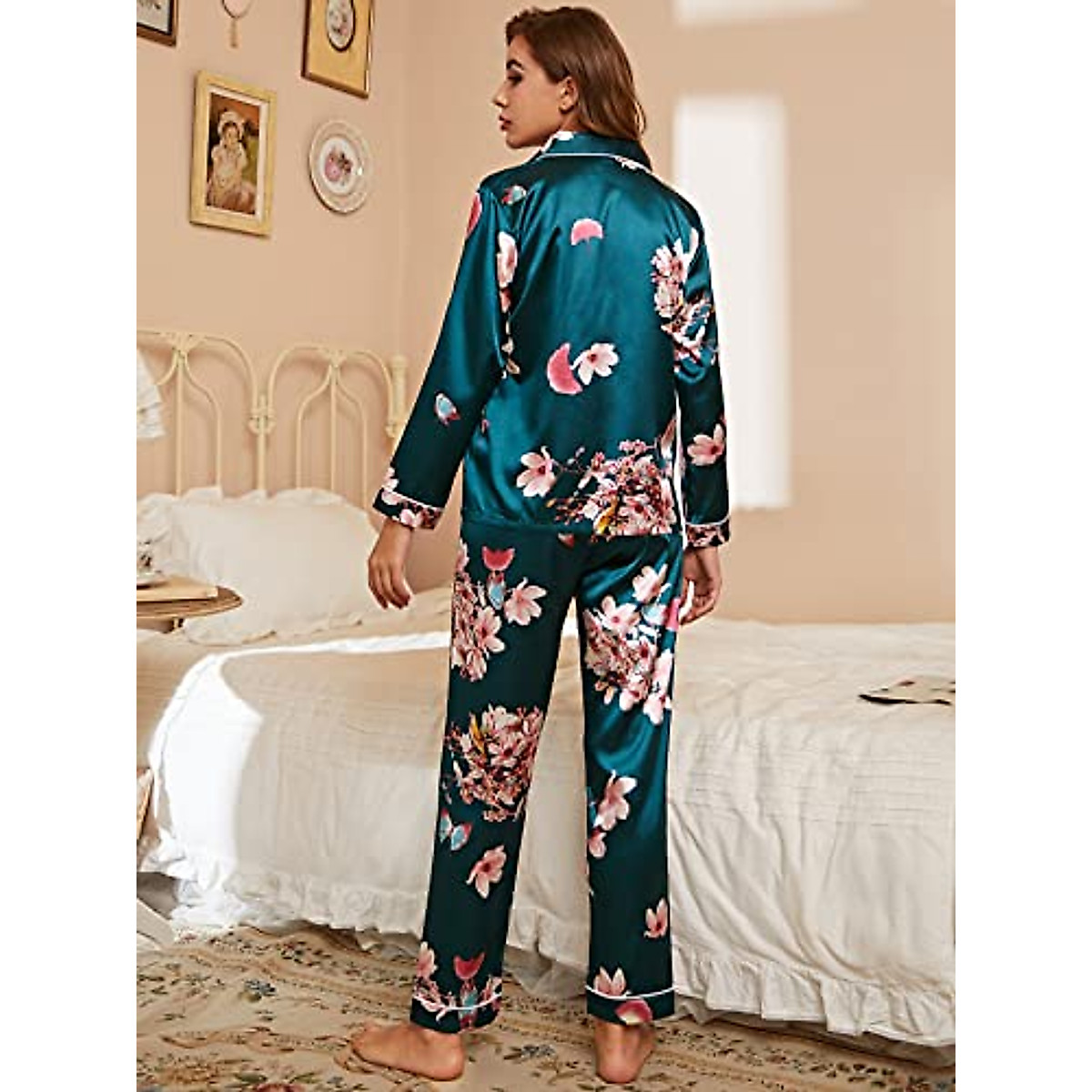 WDIRARA Women's Sleepwear Floral Print 2 Piece Satin Pajama Set Button Down Loungewear Dark Green S