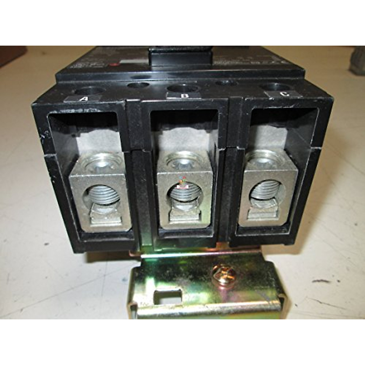 SCHNEIDER ELECTRIC Molded Case Circuit Breaker 240-Volt 225-Amp QBA32225 Panelboard Drip Hood