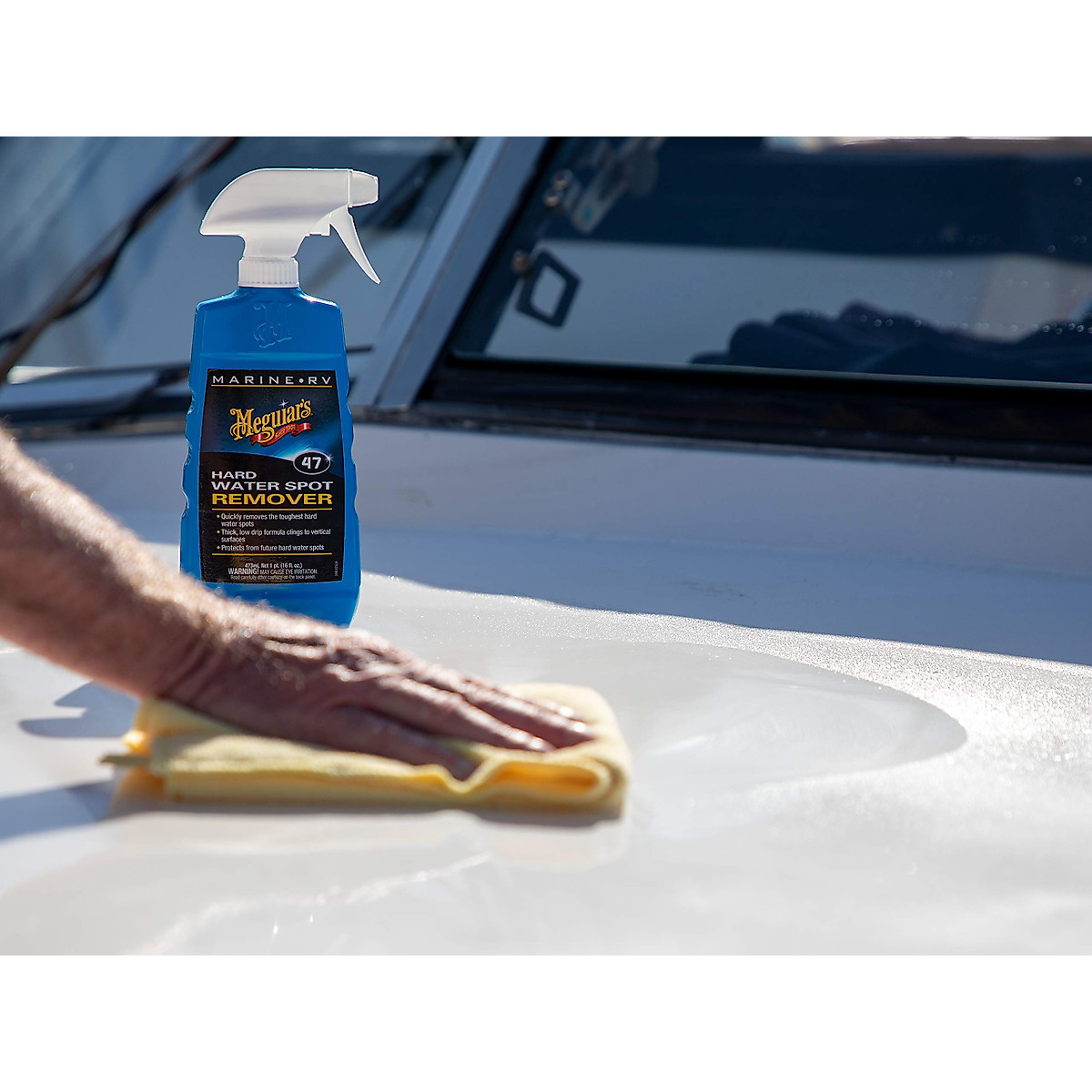 Meguiar's M4716 Marine/RV Hard Water Spot Remover - 16 Oz Spray Bottle