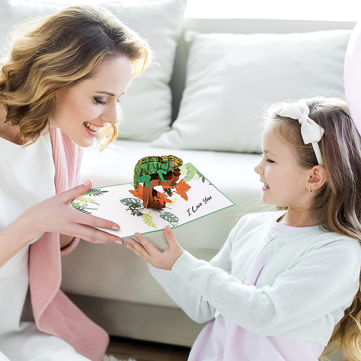 ioyounow Chameleon Pop Up Birthday Card – 6x6 Inch Greetings Card with Amazing 3D Lizard Design | Perfect for Birthdays, Thank You Notes, and Any Occasion - Best Paper Greetings