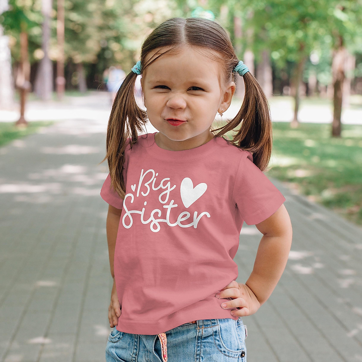 Olive Loves Apple Cursive Big Sister Hearts Sibling Reveal T-Shirt for Baby and Toddler Girls Sibling Outfits Mauve Shirt