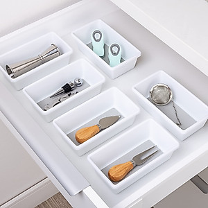 Smart Design Plastic Drawer Organizer - 5 Compartment - Non-Slip Lining and Feet - BPA Free - Utensils, Flatware, Office, Personal Care, or Makeup Storage - Kitchen - White with Gray