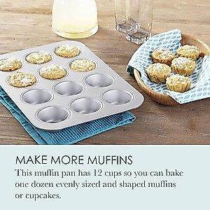 Chicago Metallic Commercial II Traditional Uncoated 12-Cup Muffin/Cupcake Pan, 15.75-inch by 11-inch