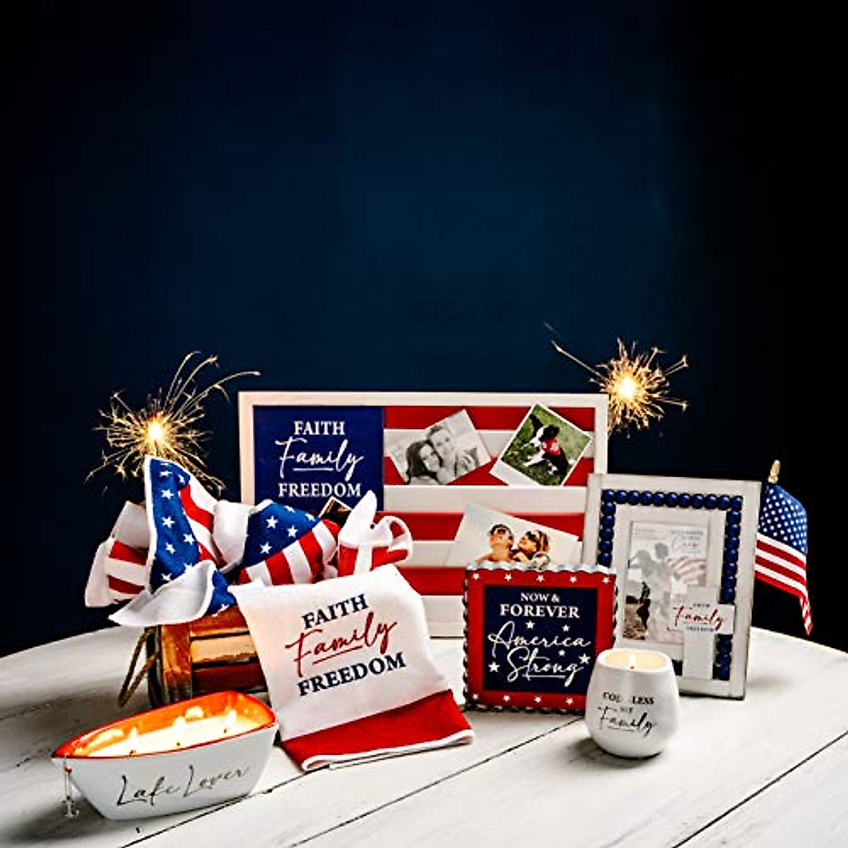 Pavilion Gift Company Lake Lover-Triple Wick 10 oz 100% Soy Wax Scent: Fresh Linen with Silver Detail Accents. Candle, White