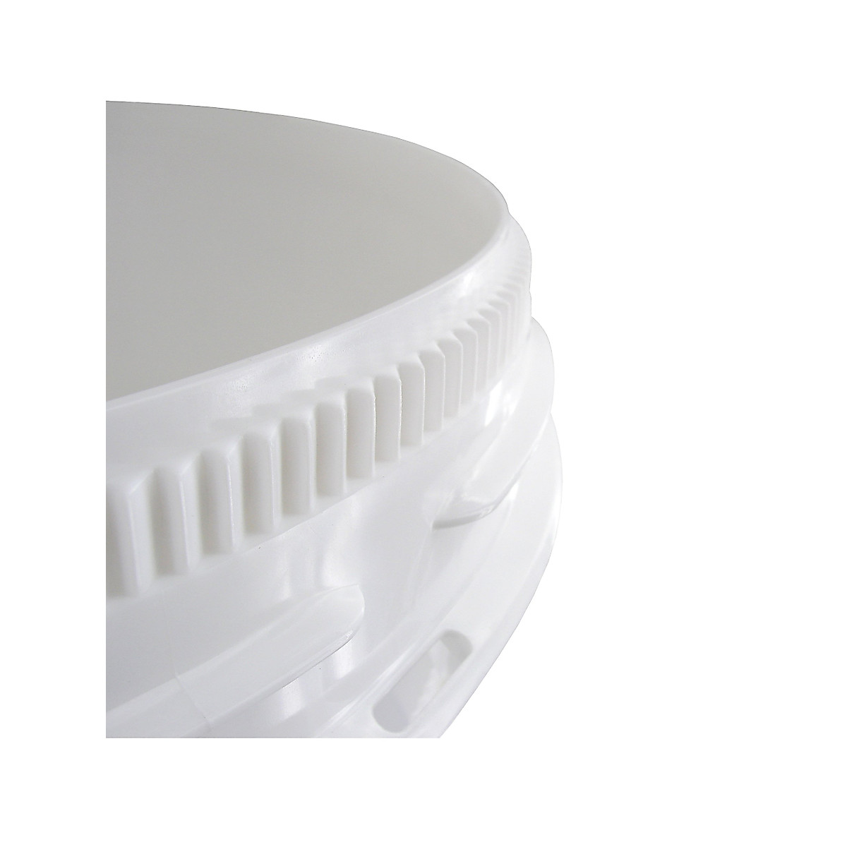 Bucket Kit, One Pre-threaded White 5-gallon Bucket with a Ratcheting Screw-on Lid (Not Gamma).