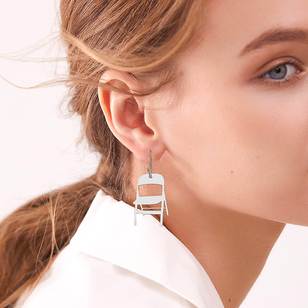 Folding Chair Earrings， Funny Fight Acrylic Chair Drop Dangle Earrings for Women Christmas Halloween Party Boho Jewelry Gifts（White）