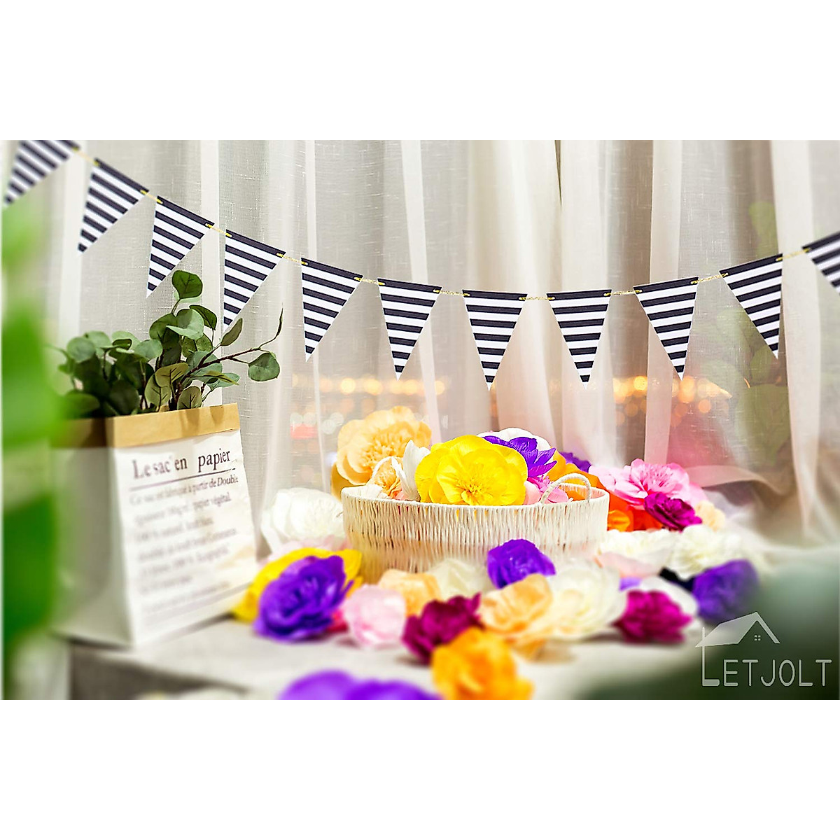 10 Feet Black Striped Banner Pirate Banner Decoration Graduation Flags Observed Supplies Party Garland Black and White Triangle Garland Flags for New Year Birthday Anniversary Party Nursery Classroom Decor 15 Pcs