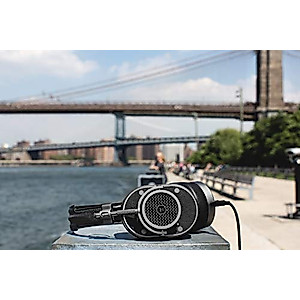 MASTER & DYNAMIC MH40 Over-Ear Headphones with Wire - Noise Isolating with Mic Recording Studio Headphones with Superior Sound