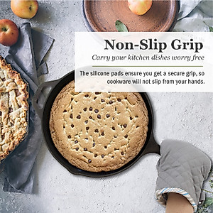 Cuisinart Quilted Mini Oven Mitts with Silicone Grip, Drizzle Grey, 2pk - Durable, Heat Resistant Oven Gloves with Thick Quilted Lining to Protect Your Hands from Hot Surfaces, 5.5" x 7.5"