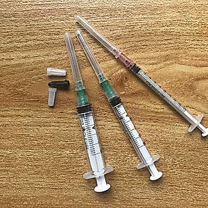 12 Pack - 1ml, 3ml, 5ml, 10ml Syringes each 3pcs with 14Ga, 16Ga, 18Ga and 20Ga Blunt Tip Needles and Storage Caps(Luer Lock)