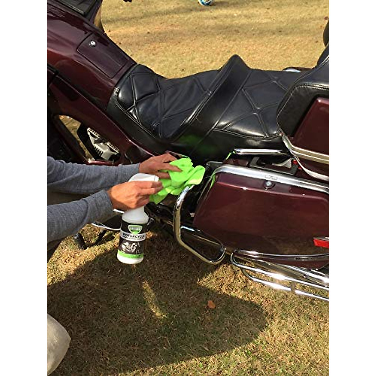 Shine Doctor Motorcycle Cleaner 32 oz. with Microfiber Towel Cleans Chrome, Leather, Vinyl, Glass and Removes Grime and Grease