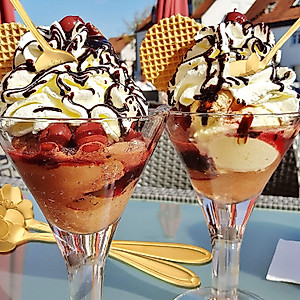 Maitys 16 Pieces Stainless Steel Flower Coffee Spoon Dessert Spoon Sugar Spoon Ice Cream Spoon Stirring Spoon Tea Spoon Milkshake Spoon Set for Tableware Kitchen, Cafe or Bar (Gold)