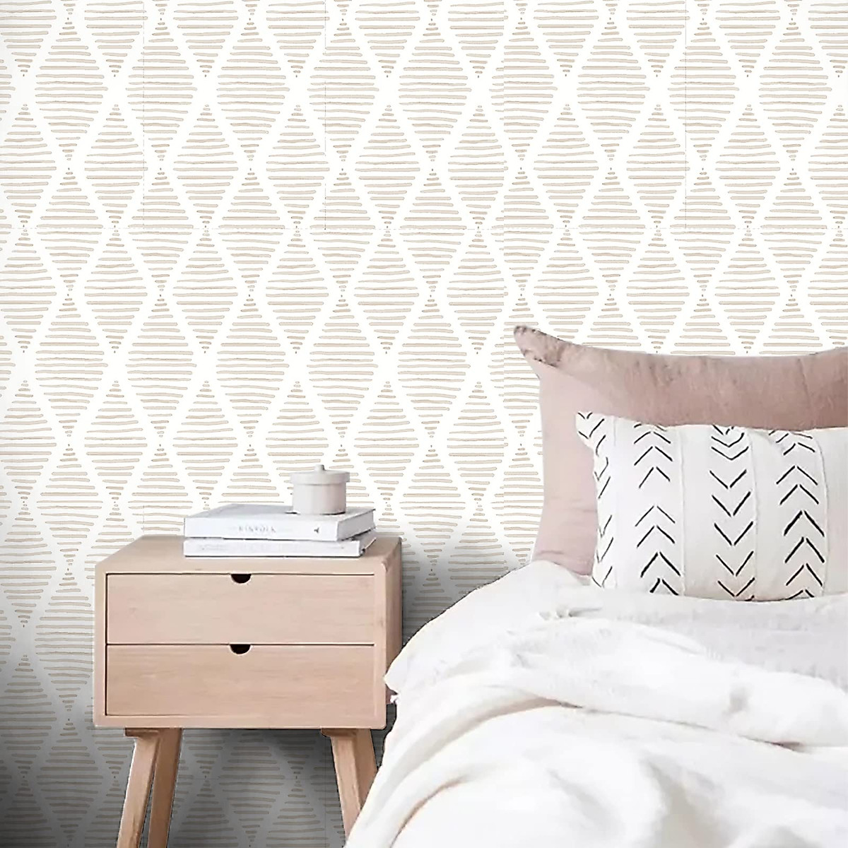 Yun-aeon 17.7" X 120" White and Beige Stripe Peel and Stick Wallpaper Modern Diamond Contact Paper Geometric Removable Wallpaper Self Adhesive Wall Paper for Bedroom Drawers Cabinets Decor Vinyl