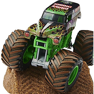 Monster Jam, Grave Digger Monster Dirt Starter Set with 8oz Monster Dirt and Official 1:64 Scale Truck