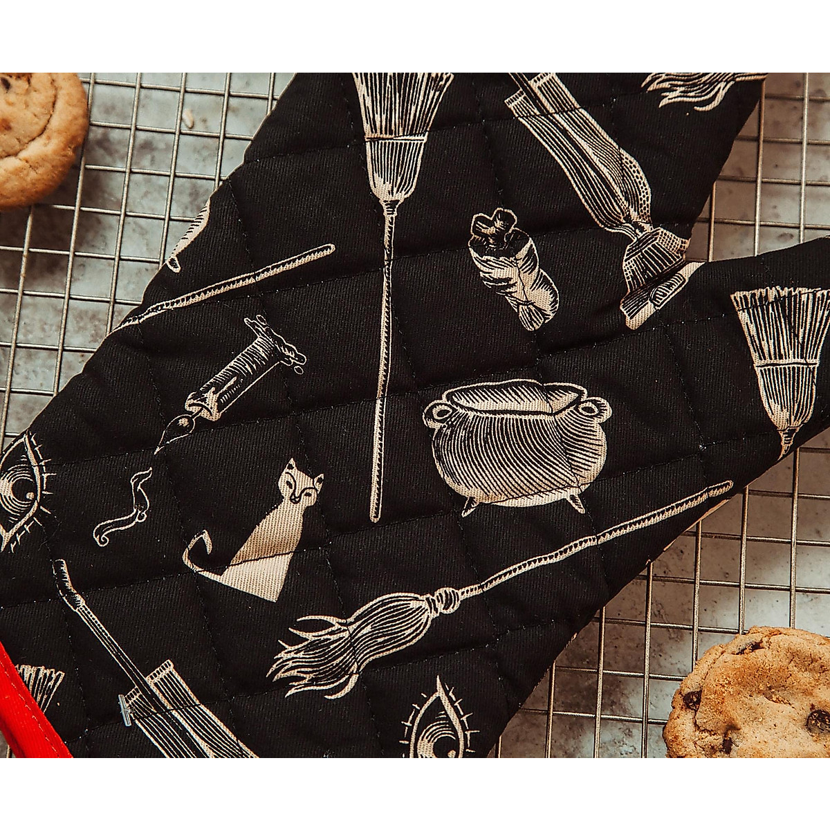 Disney Hocus Pocus Black Kitchen Oven Mitt Glove