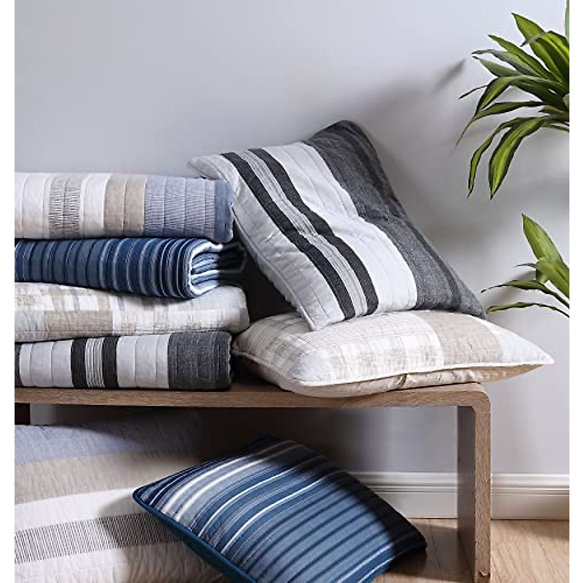 Nautica - Queen Quilt Set, Cotton Reversible Bedding with Matching Shams, Home Decor for All Seasons (Ridgeport Denim, Queen)