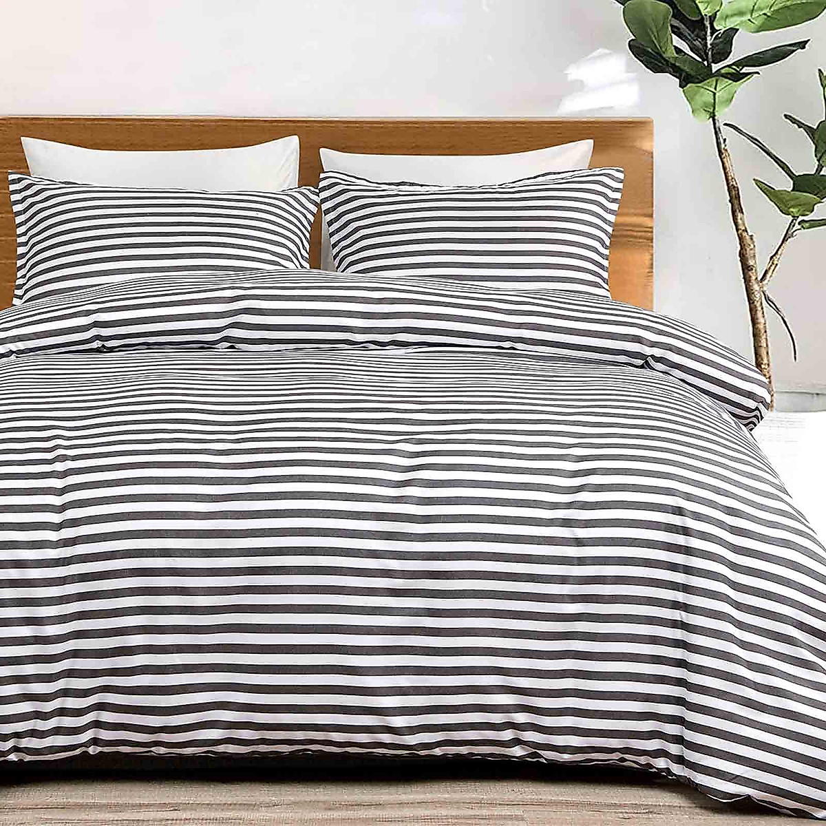Nanko White and Grey Striped Queen Size Comforter Set, Print Pattern Soft Reversible Down Alternative Quilted Duvet Insert Bed Sets, Bedding Sets in a Bag for Women Men Teen, 88 x 90 Bed Sets Gray