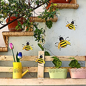 MorTime 4 Pack Metal Bee Wall Art Sculptures Garden Decorations, Hanging Bee Wall Decor Indoor Outdoor Garden Yard Lawn Decor