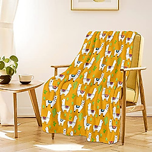 Fleece Throw Blanket for Couch, Patterned Warm Comfy Flannel Throw Blanket Fuzzy Ultra-Soft Cozy Microfiber Plush Blanket 330GSM for Sofa Bed Office All Season Use (40" x 50", Llama)