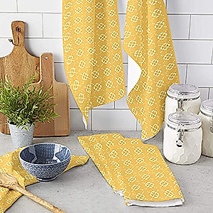 BULING Super Absorbent and Lint Free Kitchen Towels Yellow Morocco Flower Patterned 2PCS Reusable Cleaning Cloths, Soft Tea Towels, Table Cleaning Cloths, Dish Towels for Drying Dishes
