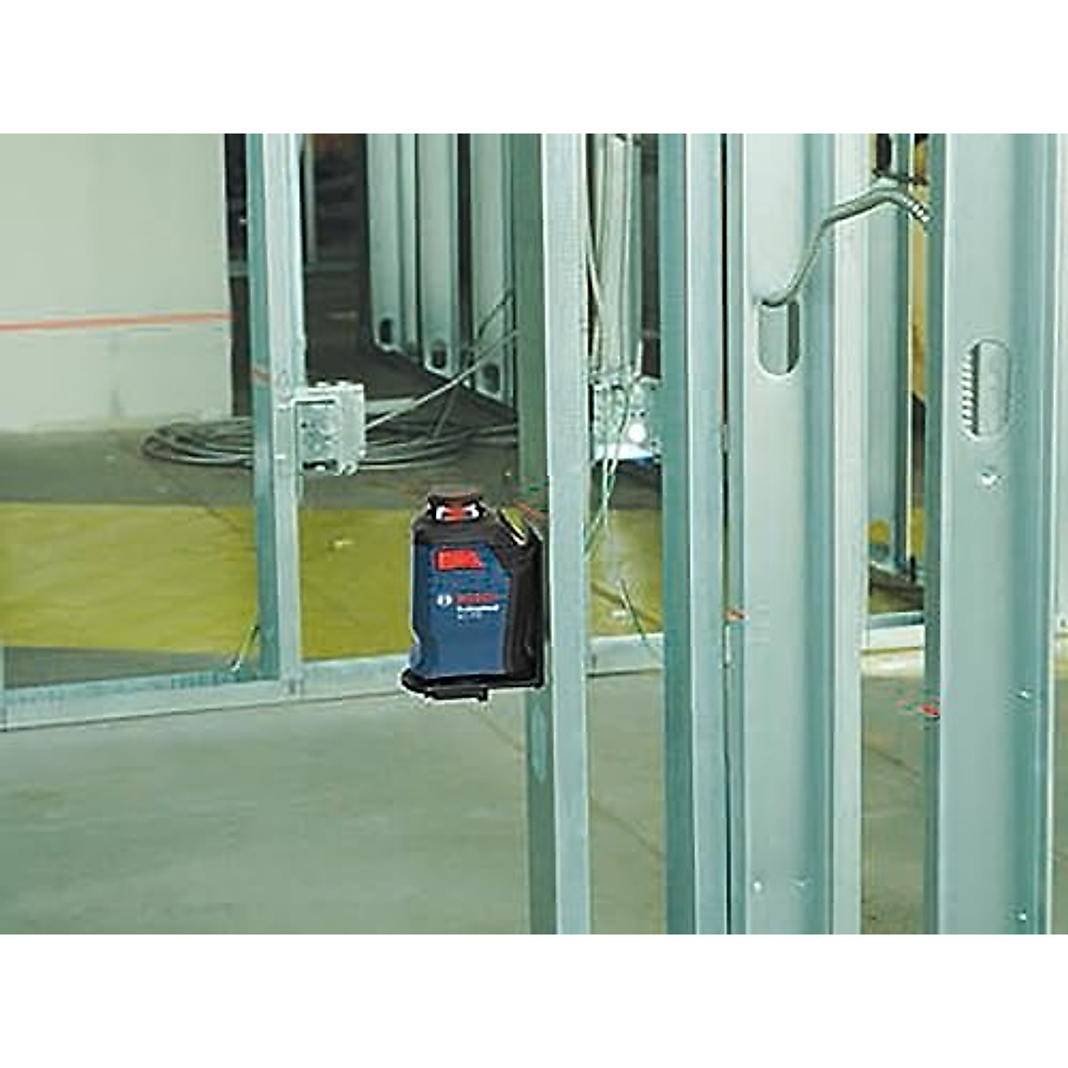 Bosch GLL2-20 65ft Self-Leveling 360 Degree Horizontal Cross Line Laser Level with Mount and Carrying Pouch,Blue