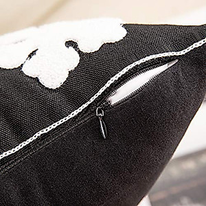 MIULEE Pack of 2 Christmas Decorative Snowflake Throw Pillow Covers Canvas Embroidery Cushion Cases Holiday Decor Soft Pillowcases for Winter Couch Sofa Bedroom Car（Black, 18x18in）