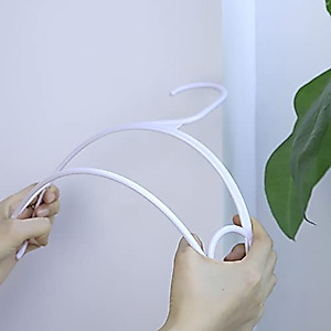 GoodtoU Clothes Hangers 60 Pack Plastic Heavy Duty Clothing Hangers for Everyday Standard Use