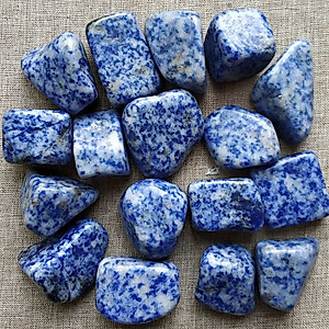 BAYDE 1PC Natural Crystal Maintenance Polishing Falling Gravel Stone Gem Original Ecological Aquarium YICHENGYIN (Color : Red, Size : 100g)