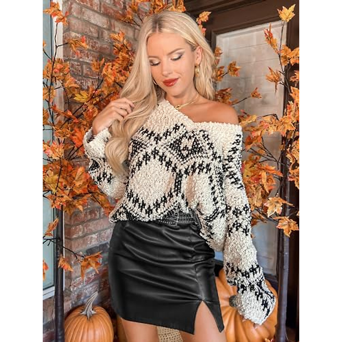 CUPSHE Women's V Neck Chenille Knit Fall Sweaters Pullover with Ribbed Trim Long Sleeves Beige