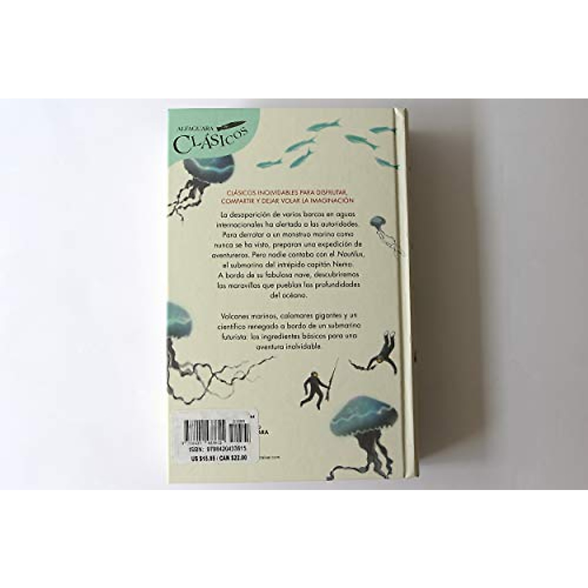 Veinte mil leguas de viaje submarino / Twenty Thousand Leagues Under the Sea (Colección Alfaguara Clásicos) (Spanish Edition)