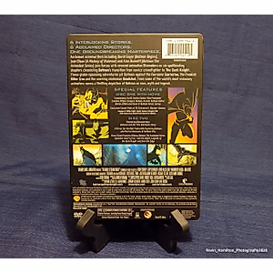 Batman: Gotham Knight (Two-Disc Special Edition w/Limited Issue Steelbook Package & Exclusive DC Comics Character Guide)