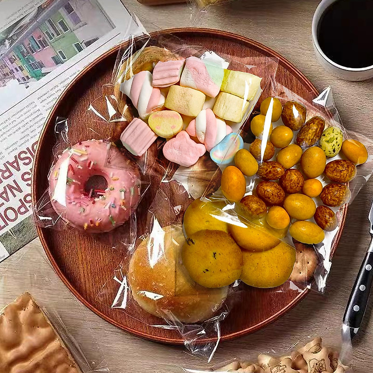 Cookie Bags for Gift Giving, Self Sealing Cellophane Bags 4x4 Inches, 100 PCS Clear Resealable Cellophane Bags Self Adhesive Individual Christmas Cookie Bags for Packaging Candy,Treat,Snacks and Favor