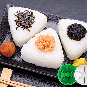 DIY Triangle Sushi Mold, Food Grade BPA free Onigiri Maker Onigiri Rice Mold, Make Up To 6 Sushi Rice Balls at Once Easily and Quickly